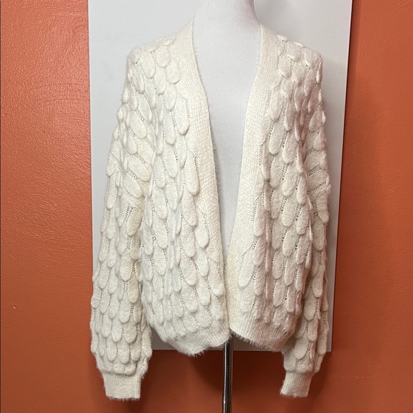 Mystree | Sweaters | Mystree Cream Textured Womens Cardigan | Poshmark